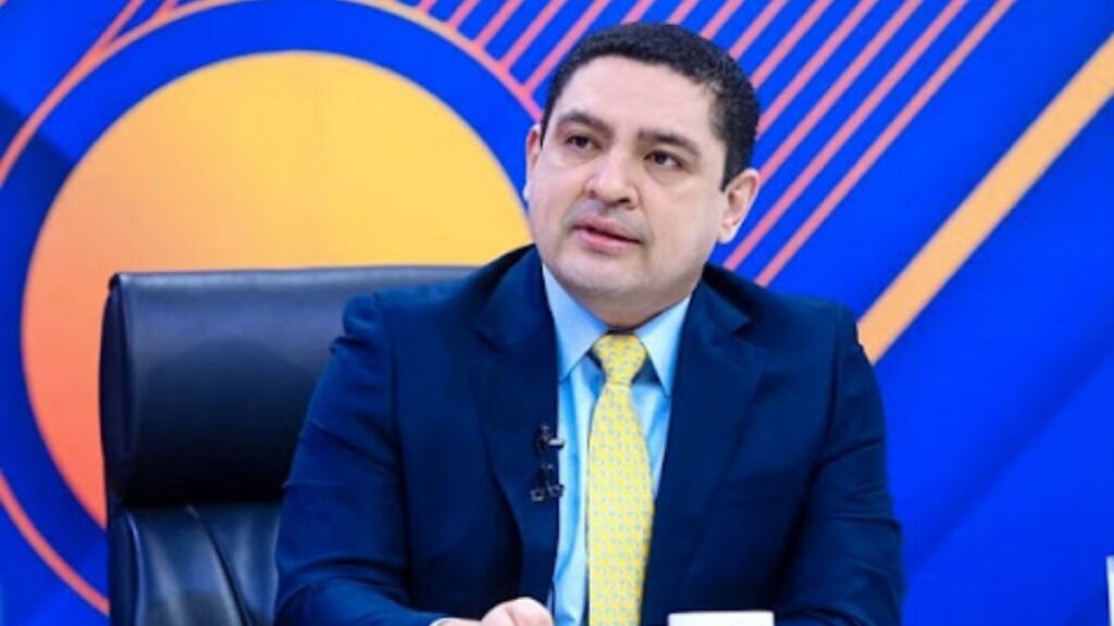 Javier Argueta: «El FMLN no solo engañó al pueblo, lo estafó»