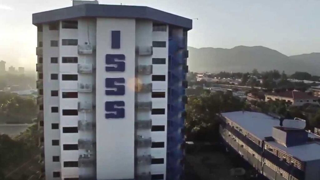 ISSS cierra 2021 con más de 900 mil cotizantes activos