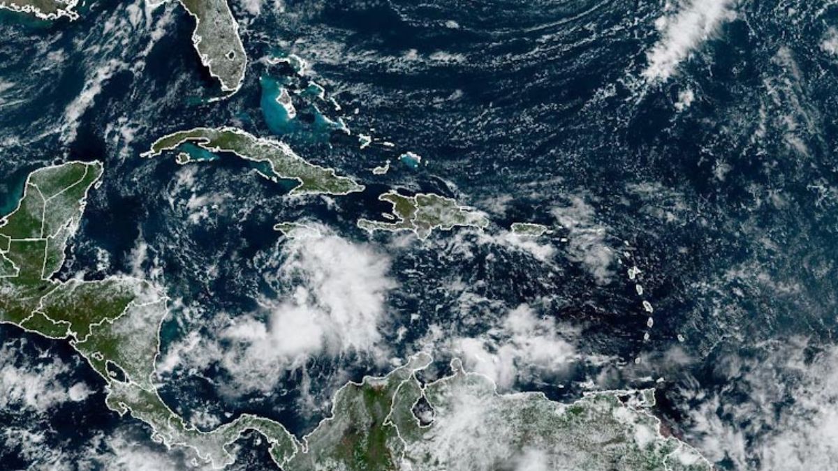 Se forma la tormenta tropical Lisa en el Caribe Central; podría convertirse en huracán Se forma ...