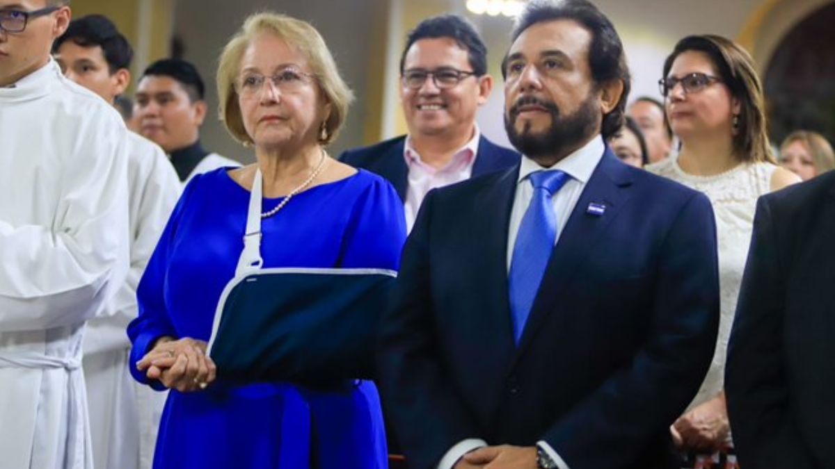 Vicepresidente Félix Ulloa asiste a la Celebración Eucarística por el ...