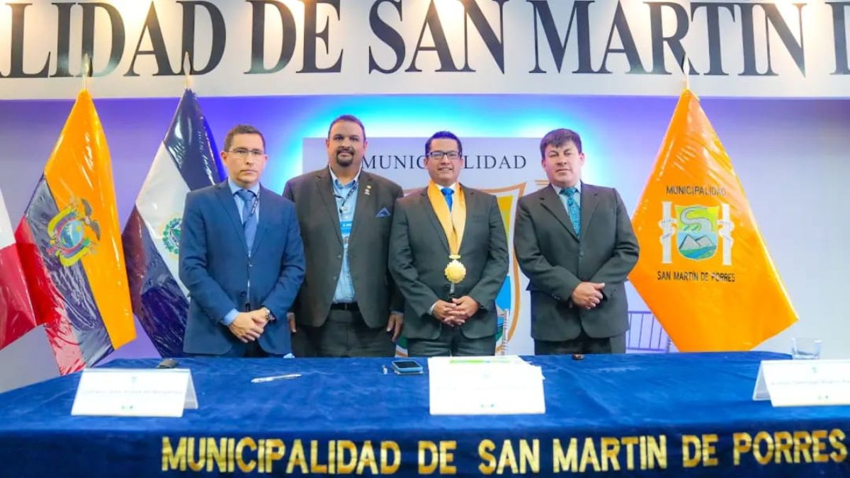 Alcalde Gustavo Acevedo firma importantes convenios en Perú Alcalde Gustavo Acevedo firma importantes convenios en Perú