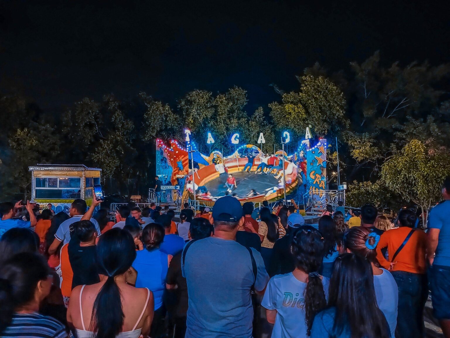 Noches mágicas y llenas de diversión en Vía Vela Park Noches mágicas y ...
