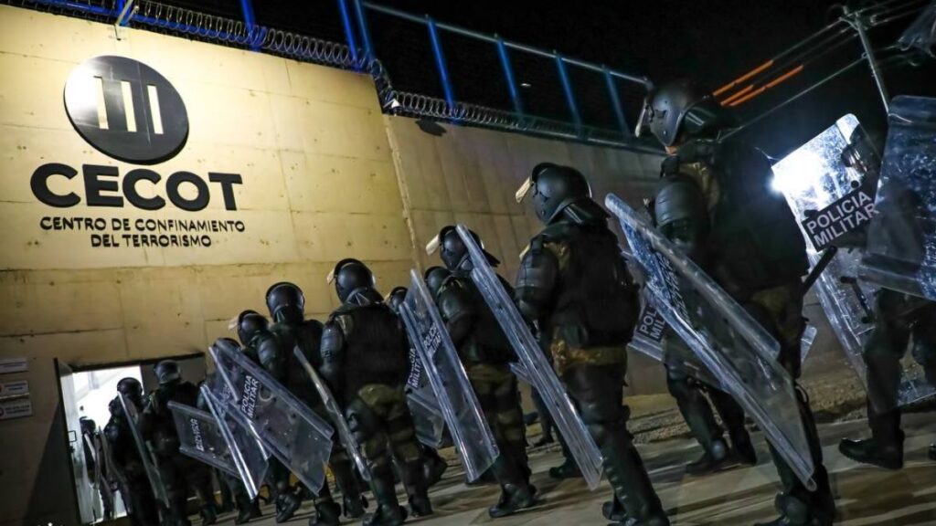 CECOT, la cárcel más segura de América Latina cumple un año de ...