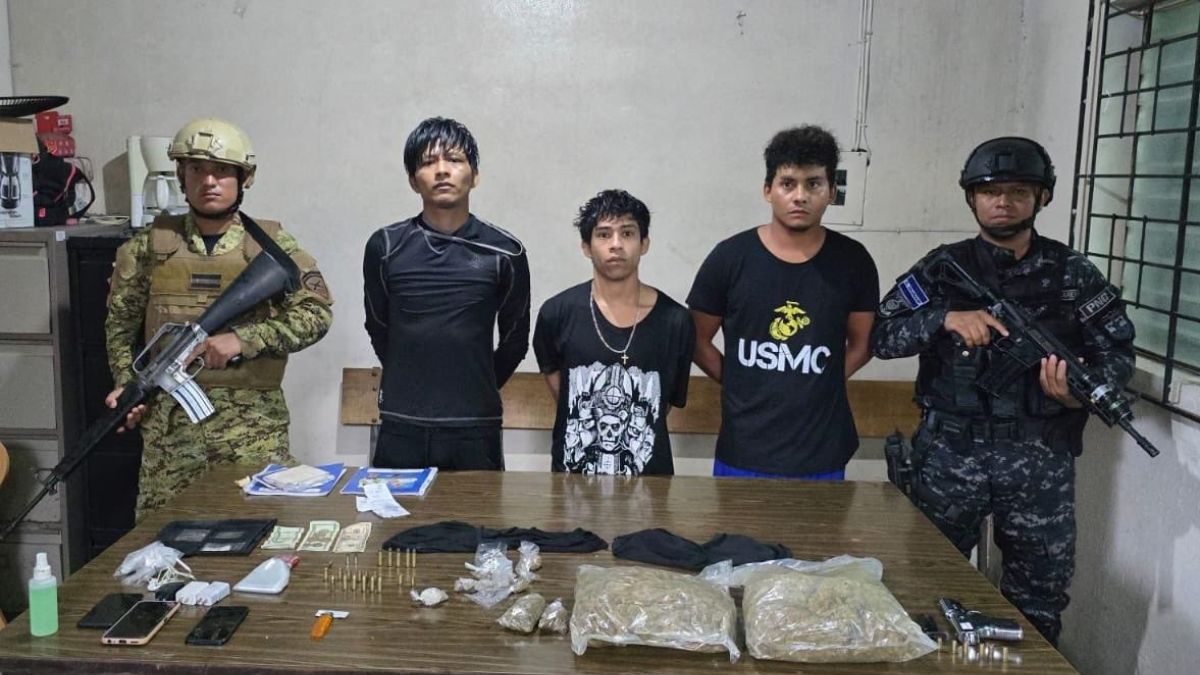 Pandilleros fueron detenidos mientras movilizaban droga en La Paz