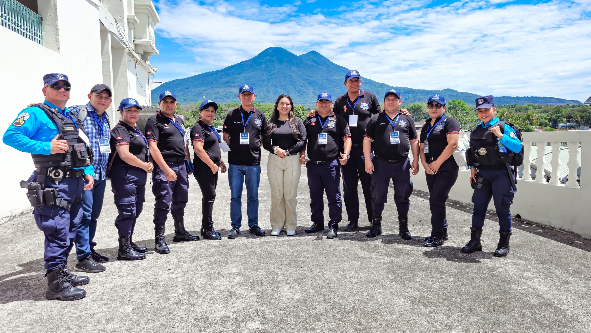 La Paz Este recibe delegación peruana en pasantía internacional sobre seguridad