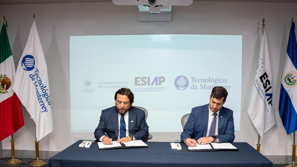 Vicepresidente Félix Ulloa firma acuerdo de cooperación con el ...