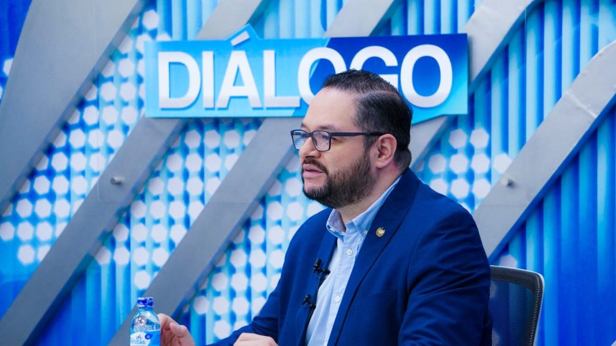 Plataforma Simple SV supera los 3 millones de trámites digitales ...